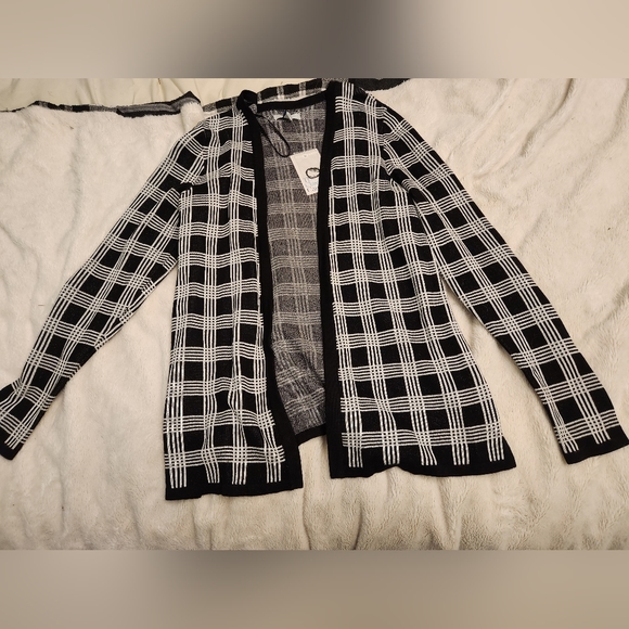 croft & barrow | Sweaters | Nwt Black And White Checkered Sweater ...